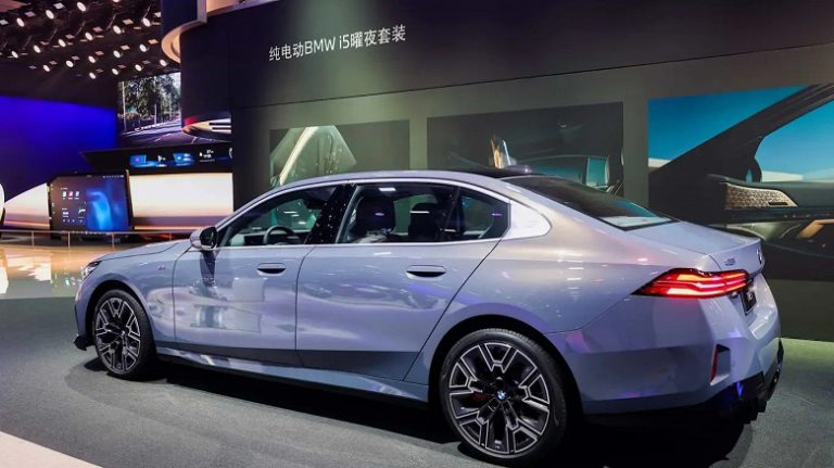 Коли «п'ятірка» більша за «сімку»: новий BMW 5 Series вражає розмірами - AMPERCAR.com