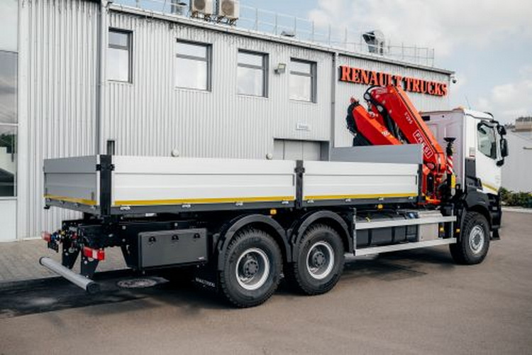 В Україні збудували бортові вантажівки з КМУ на базі всюдипрохідних ...