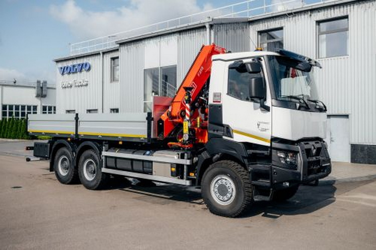 В Україні збудували бортові вантажівки з КМУ на базі всюдипрохідних ...